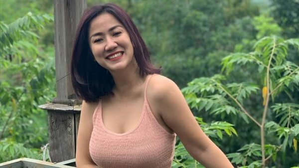 10 Fakta Tante Ernie yang Viral sebagai Tante Pemersatu Bangsa - The ...